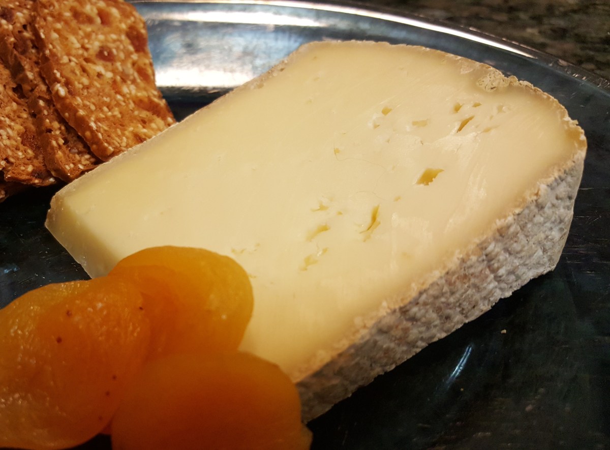 Cheese Reviews: Thomasville Tomme – Geeks and Gouda